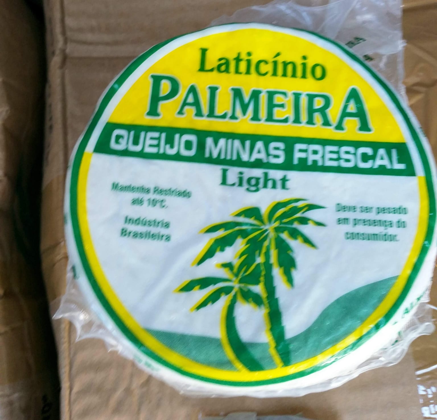 Queijo Palmeira: Queijo Minas Frescal Light no Menor Preço!